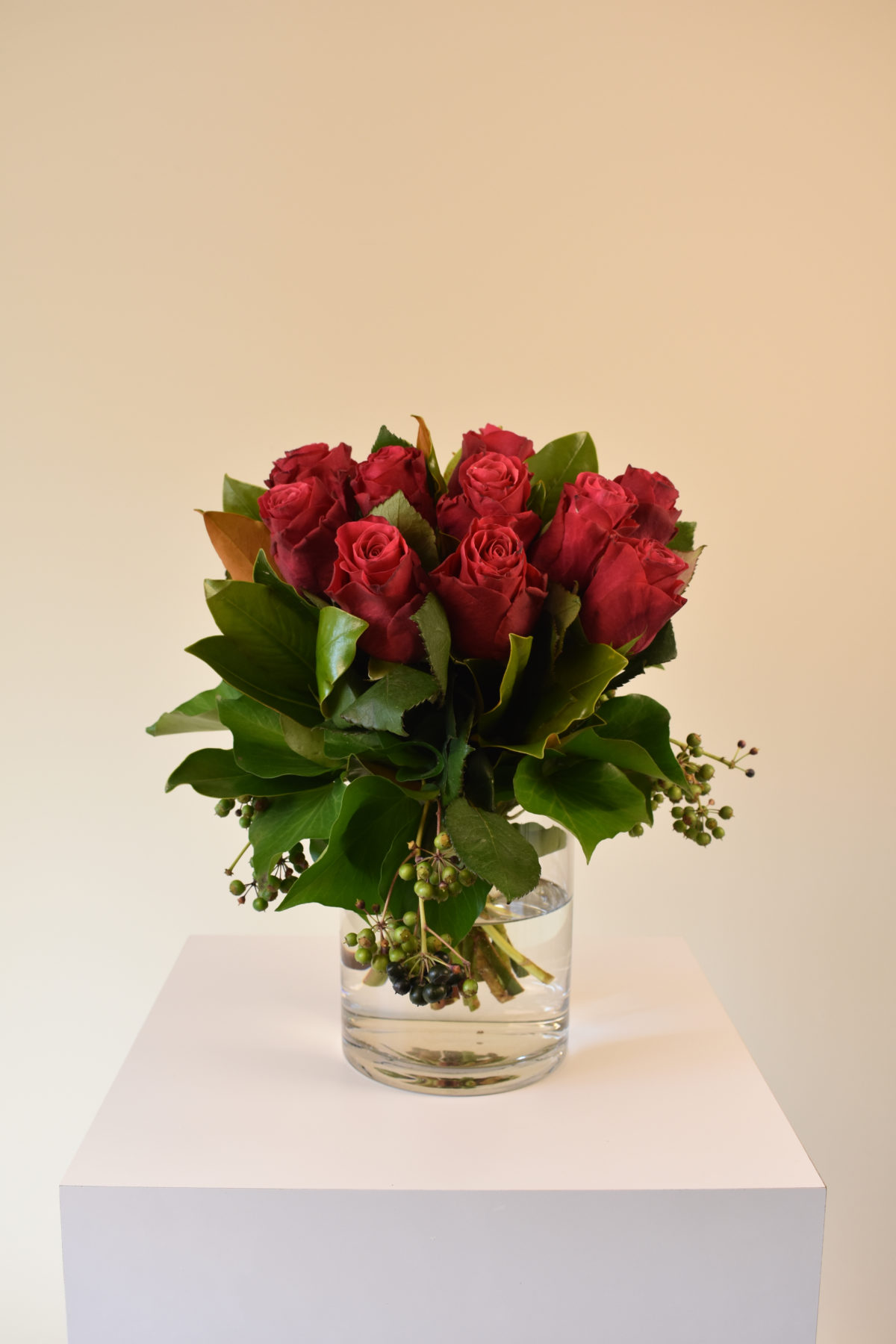 Robin Flower Arrangement | Robin's Flowers | Red Flowers For Bouquets ...